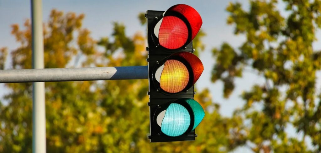 10 Fascinating Facts About Traffic Lights You Didn’t Know - Osho ...